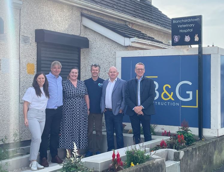 Group CFO visits our inspiring clinic teams in Ireland | IVC Evidensia